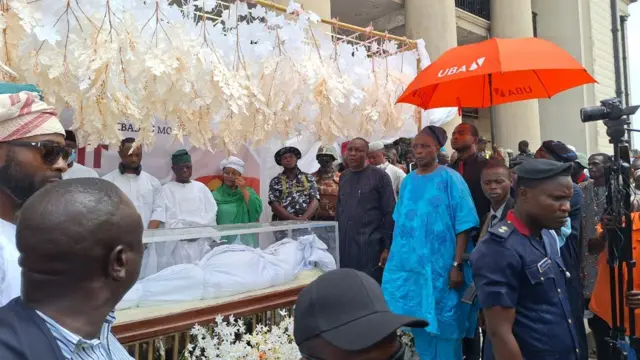 Olubadan of Ibadan: Pictures from burial of Oba Olalekan Balogun wey ...