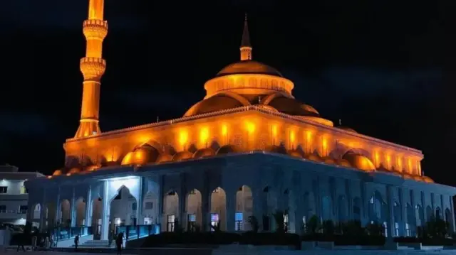 Masjidka Cali Jimcaale oo iska fogeeyey wadaadkii ka hadlay Sh. Cismaan ...