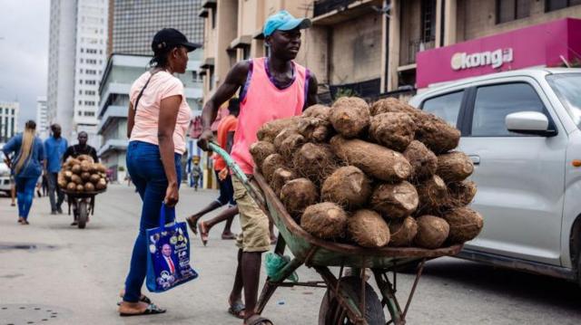 Cost of living: Nigerians deploy different strategies to survive as economic hardship continue ...