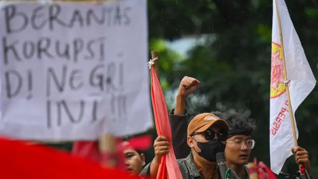 Prabowo maafkan koruptor, mengapa rencana itu disebut upaya memanipulasi hukum? - BBC News Indonesia