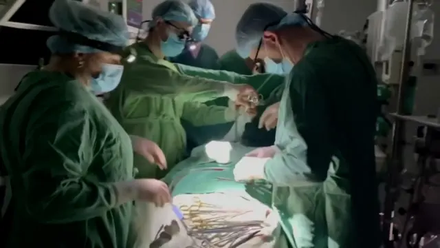 Ukraine: abaganga babaga ata matara n’amazi mu bitaro - BBC News Gahuza