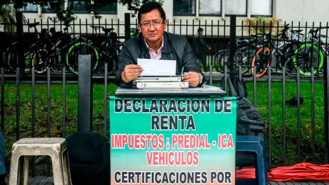 Juan Pablo Ovalle, el médico colombiano en huelga de hambre porque no ...