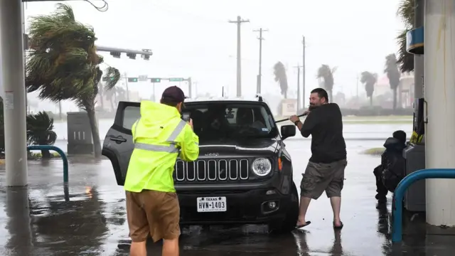 Estados Unidos Harvey Toca Tierra Como Huracán Categoría 4 En Texas
