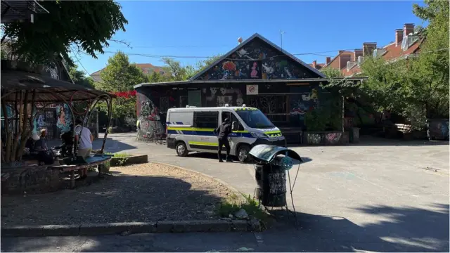 Slovenija i Metelkova: Kulturna, umetnička i aktivistička oaza ...