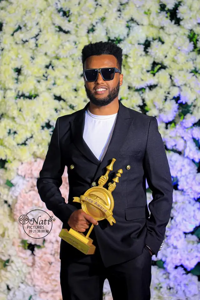 Taatoon fiilmii Finnaaf badhaasa Gumaa injifate waa’ee seenaasaa maal hima? - BBC News Afaan Oromoo