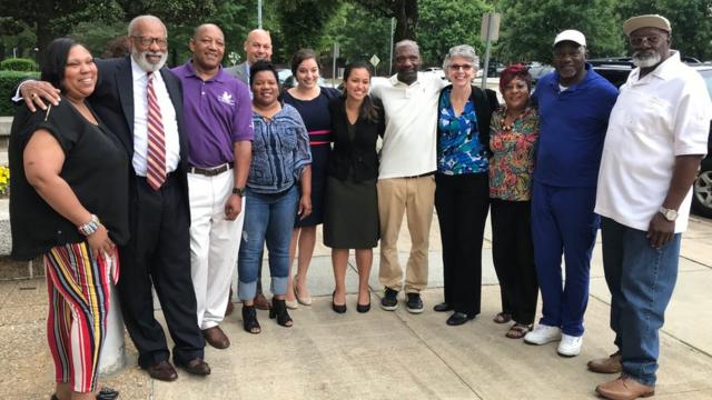 O homem que foi condenado à morte e passou 43 anos na prisão até provar ...