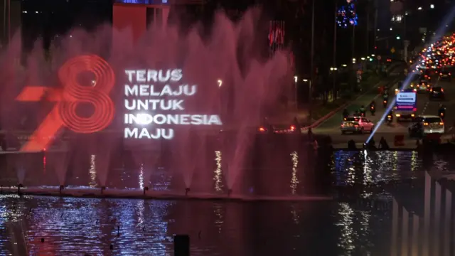 HUT RI ke-78: Potret perayaan kemerdekaan dan pengibaran bendera Merah Putih di seluruh negeri ...