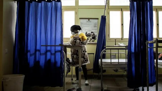 Mkunga 'amkata' mtoto mchanga shingo Uganda: Je ni uzembe ama bahati ...