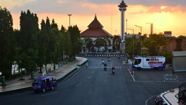 Lonjakan Covid-19 di Indonesia diprediksi sampai awal Juli, daerah lain bisa menyusul Kudus ...