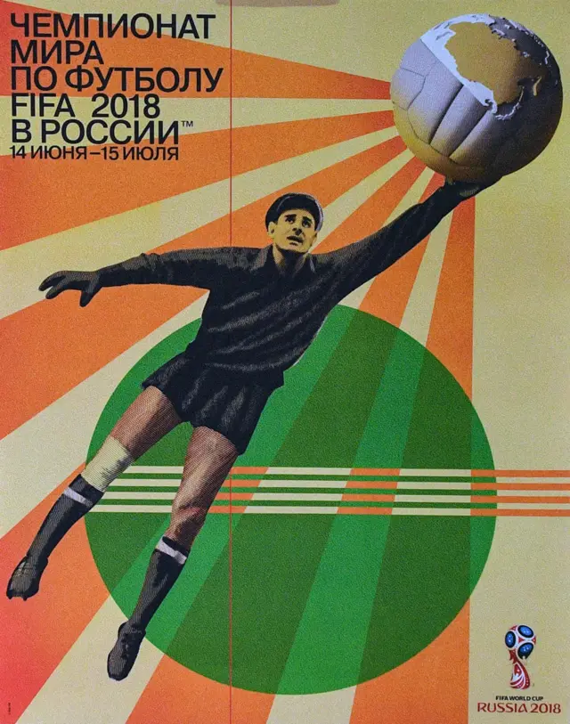 Quién es la "Araña Negra" Lev Yashin, el futbolista homenajeado en el póster oficial del Mundial ...