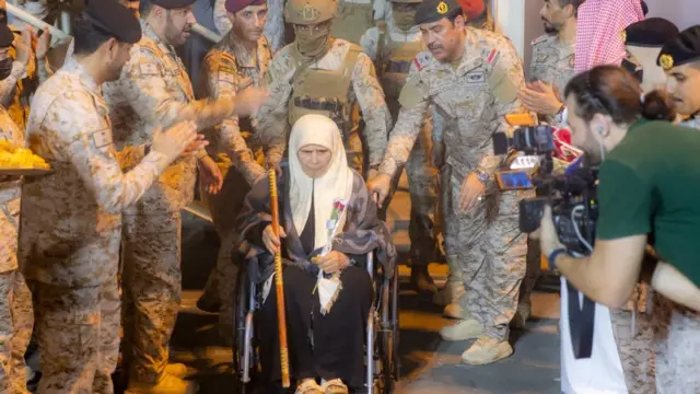 اشتباكات السودان استمرار الهدنة في السودان وخروج عدد من قادة نظام