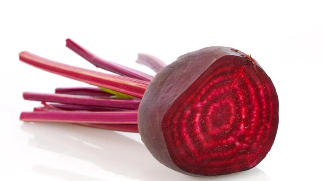 Remolacha: 5 beneficios desconocidos de esta raíz (y cómo debes ...
