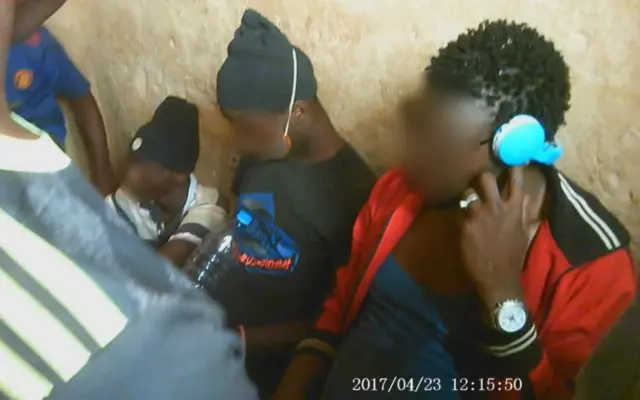 Gizli kamerasıyla insan kaçakçılığını belgeleyen Afrikalı göçmen - BBC ...