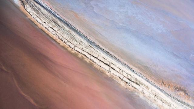 Sensacionales imágenes aéreas del alucinante lago Eyre de Australia ...