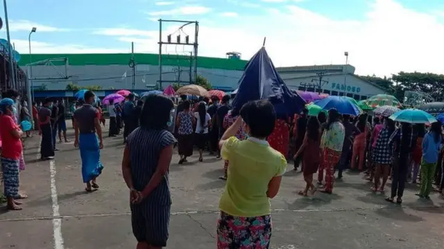 လော့ဒေါင်းချထားတဲ့ မင်္ဂလာဒုံ မှန်ဘီလူးစက်ရုံမှာ ပိုးတွေ့သူရာနဲ့ချီရ ...