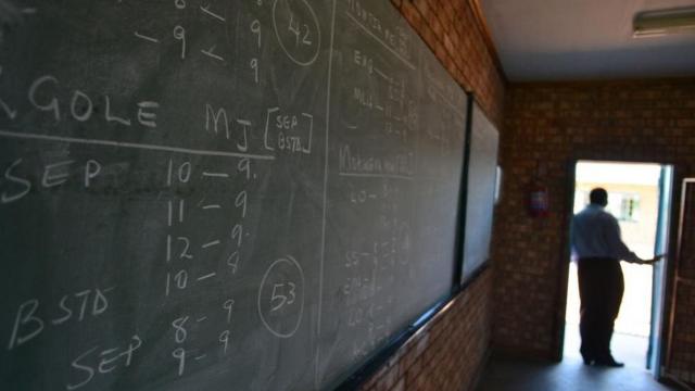 Pourquoi être "mauvais" en maths est un mythe? - BBC News Afrique