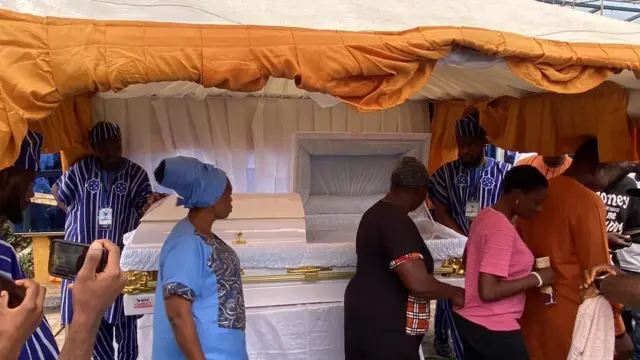 Aduke Gold burial: Pictures from ogbonge gospel singer Aduke Ajayi ...