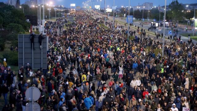Protesti u Srbiji: U Beogradu nove demonstracije zbog nasilja u zemlji ...