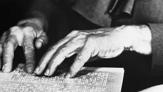 قصة هيلين كيلر الكفيفة الصماء التي أنصت لها رؤساء أمريكا لأكثر من 60 ...