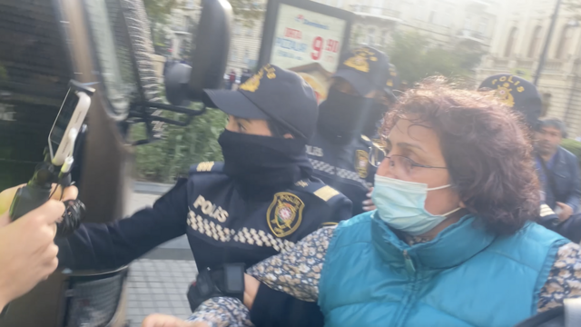 Bakıda AXCP üzvlərinin etirazı: "Aksiyadan əvvəl saxlananlar olub ...