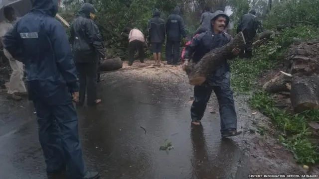 ਨਿਸਰਗ ਤੂਫ਼ਾਨ: ਮੁੰਬਈ ਨੂੰ ਟਕਰਾਏ ਤੂਫਾਨ ਦਾ ਇਹ ਨਾਂ ਕਿਵੇਂ ਪਿਆ ਤੇ ਇਸ ਨੇ ਕਿੰਝ ...