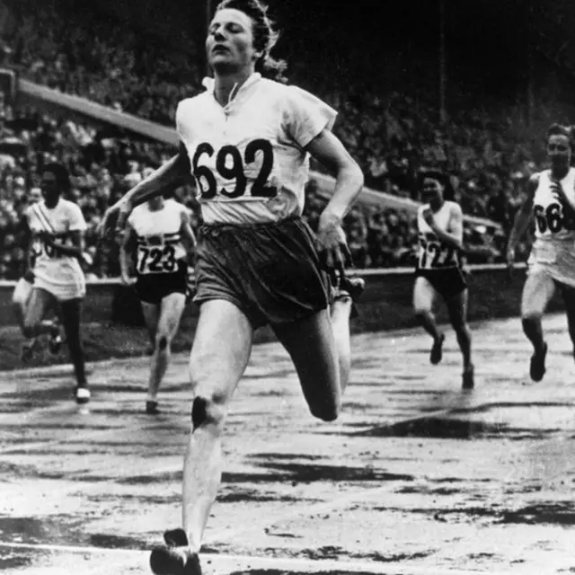 Quién fue Fanny Blankers-Koen, la "ama de casa voladora" a la que ...