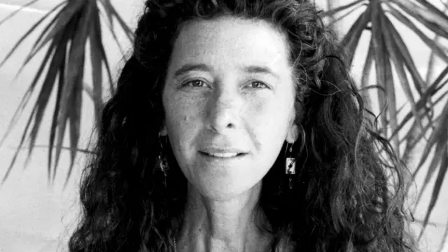 "Mi padre era un temido gánster y me obligó a operarme la nariz a los ...