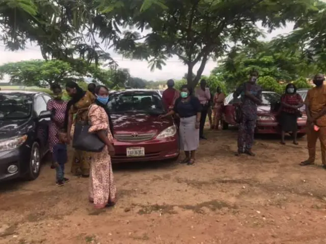Hotunan yadda aka koma makarantu a Najeriya - BBC News Hausa