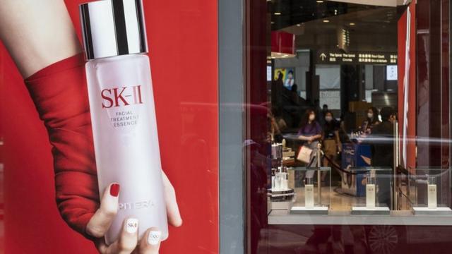 日本ブランド「SK-II」の売上高34％減、中国の反日感情が影響と P&Gの10-12月決算 - BBCニュース