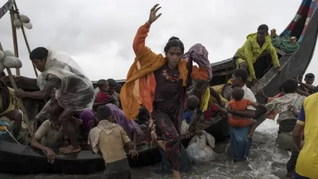 Mengapa bantuan kemanusiaan ke pengungsi Rohingya begitu lamban? - BBC ... Mengapa bantuan kemanusiaan ke pengungsi Rohingya begitu lamban? - BBC ...