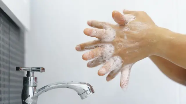 EE.UU. aprueba la primera vacuna del mundo contra el virus respiratorio sincitial, por el que ...