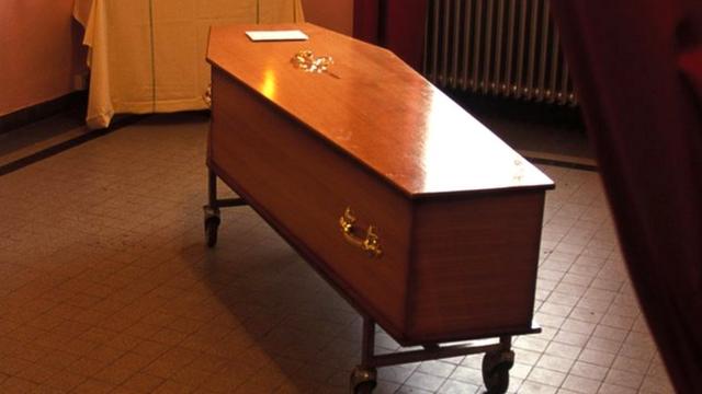 Perempuan lansia meninggal dunia setelah kedapatan bernapas lagi di ...