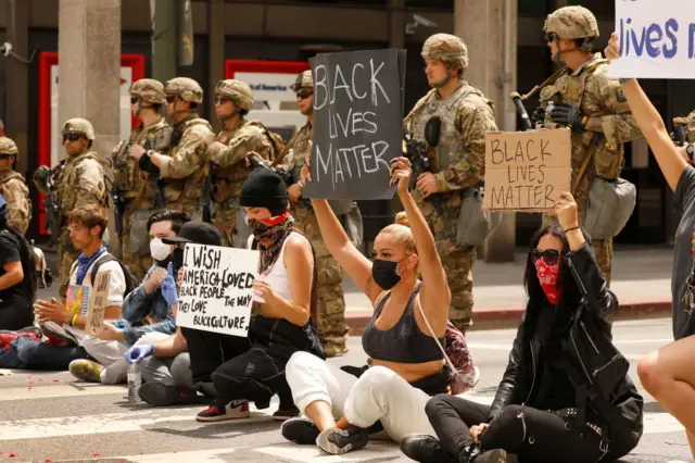 George Floyd protestoları: Beyaz Saray Trump'ın orduyu sokağa çıkarmak ...