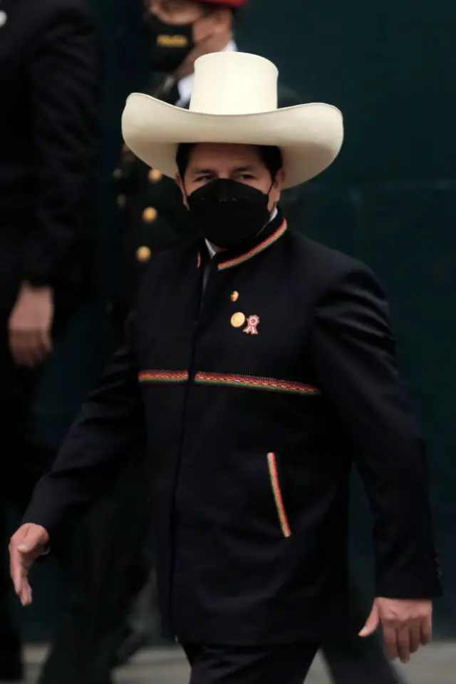 Pedro Castillo: 3 simbolismos que marcaron su investidura como ...