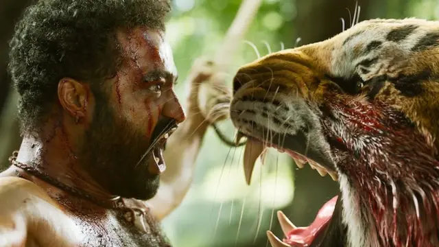 لماذا سحر فيلم الإثارة الهندي "RRR" الغرب؟ - BBC News عربي