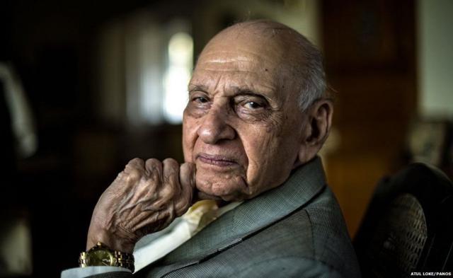 Pakar seks 'paling populer' di India, Dr Mahinder Watsa, yang dikenal ...