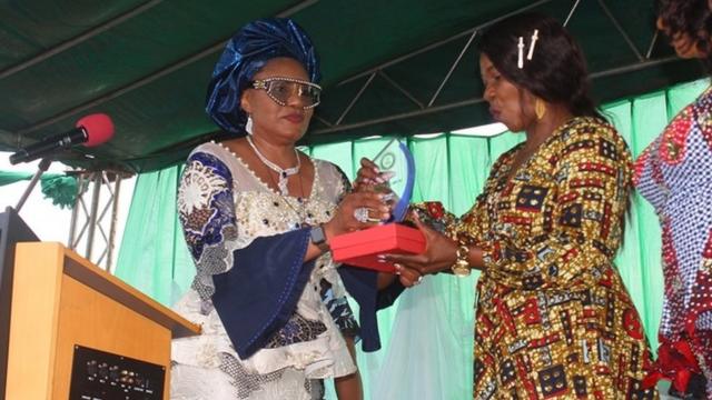 Ebelechukwu Obiano: Ugegbe anya na-ese okwu - BBC News Ìgbò