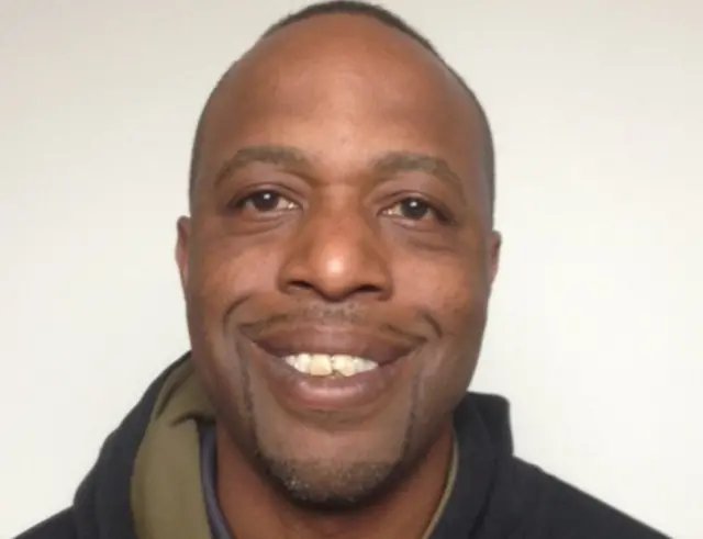 ชายอังกฤษโวยชีวิตพังเพราะตำรวจพิมพ์ข้อมูลผิดพลาด - BBC News ไทย