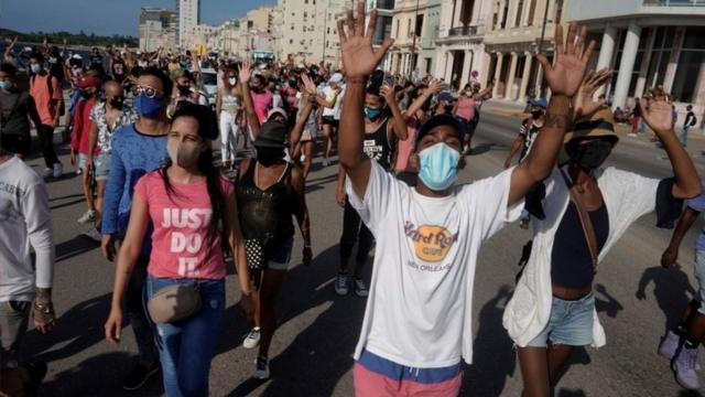 Protestas en Cuba: las fotos de la inusual manifestación contra el ...