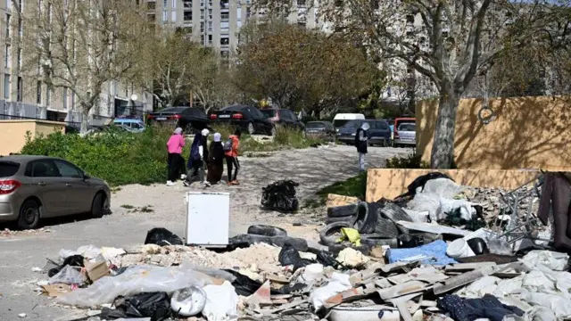 Izbori u Francuskoj 2024: U Marseju boćanje prikriva politički jaz ...