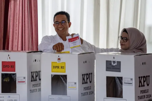 Pemilu 2024: Deretan foto pada hari pencoblosan di berbagai TPS - BBC News Indonesia