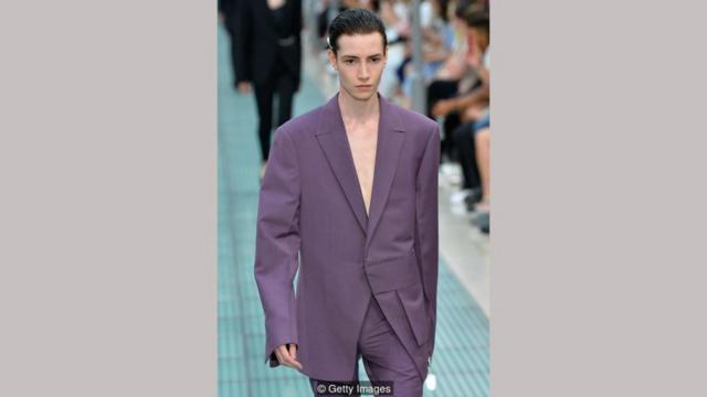 Krow Kian, model transgender yang mendobrak batasan - BBC News Indonesia