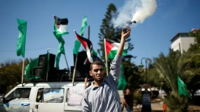 El Fetih ve Hamas anlaştı, Filistin'de 2018'de genel seçim yapılacak ... El Fetih ve Hamas anlaştı, Filistin'de 2018'de genel seçim yapılacak ...