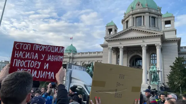Protesti u Srbiji: U Beogradu nove demonstracije zbog nasilja u zemlji ...