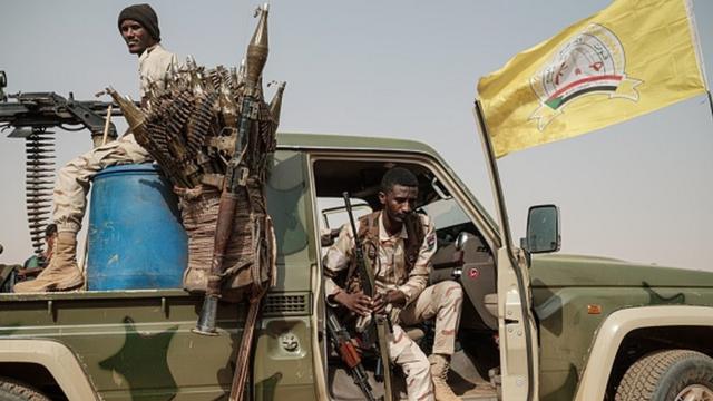 قوات الدعم السريع تحشد قواتها في الخرطوم والجيش السوداني يصف تحركاتها