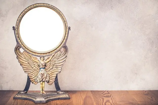 Os mistérios do espelho: 8 fatos sobre o objeto que intriga a ...