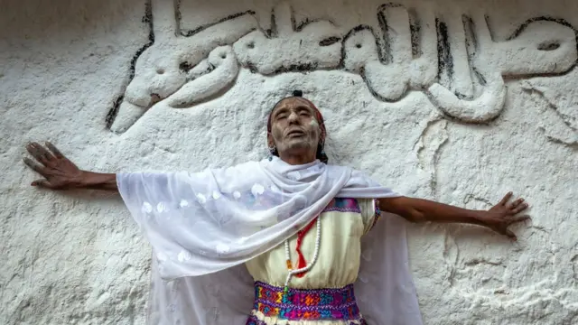 Waa'ee Dirree Sheek Huseen (Anaajinaa) wantoota beekuu qabdan torba ...