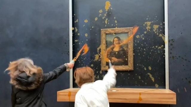 Mona Lisa: activistas tiran sopa al cuadro de Leonardo Da Vinci en el ...