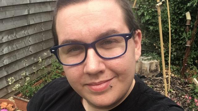 นิยายที่ช่วยให้คนหนุ่มสาวเอาชนะความเกลียดกลัวอิสลาม - BBC News ไทย