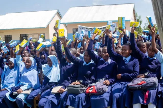 Nimebadili maisha ya wanawake elfu 10 kwa taulo za bure - BBC News Swahili